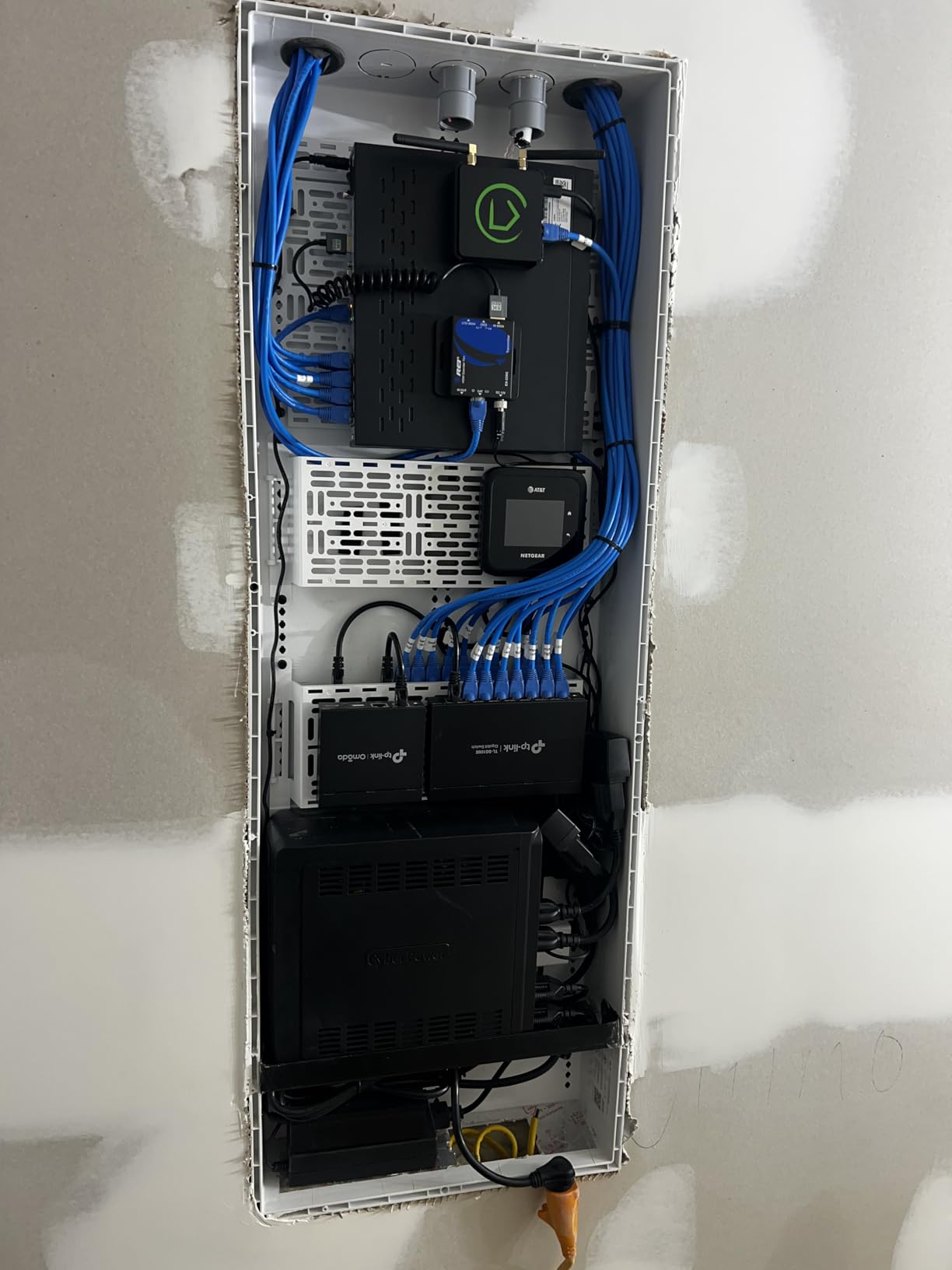 8 Best Hardware Firewalls (April 2026) Complete Buyer's Guide