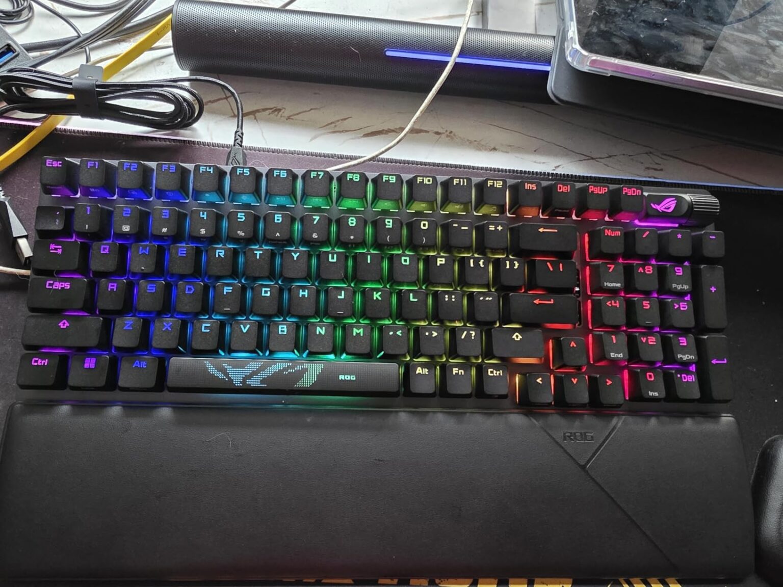 12 Best White Gaming Keyboards (April 2026) Expert Reviews
